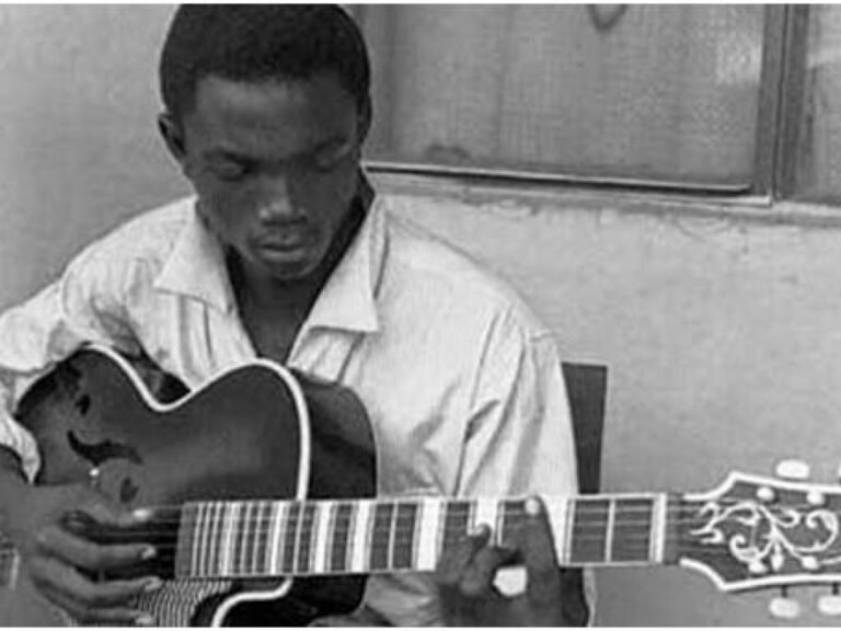 La biographie de Franco luambo makiadi – Makies'e